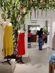 Arienti - Colombo - Ceylon Pages