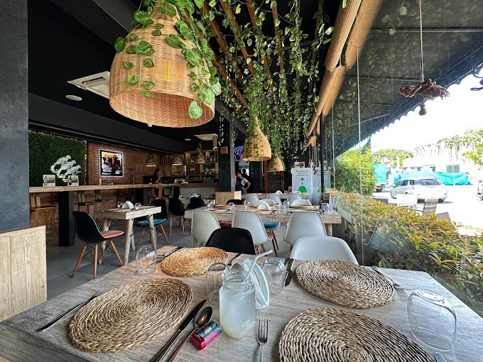 BOHO - Negombo - Ceylon Pages